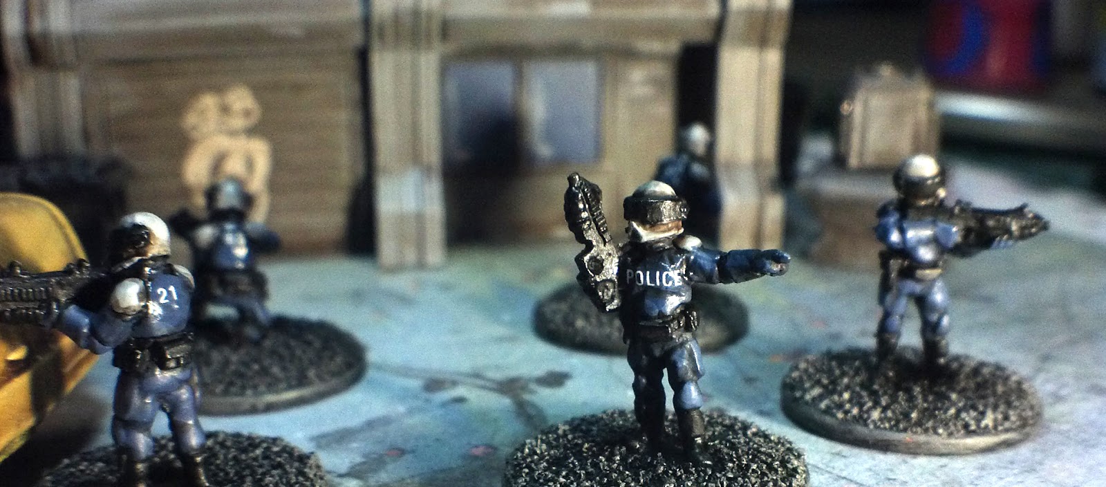 More 15mm Shadowrun - Lone Star SWAT, Mafia Muscle, Female Investigator...