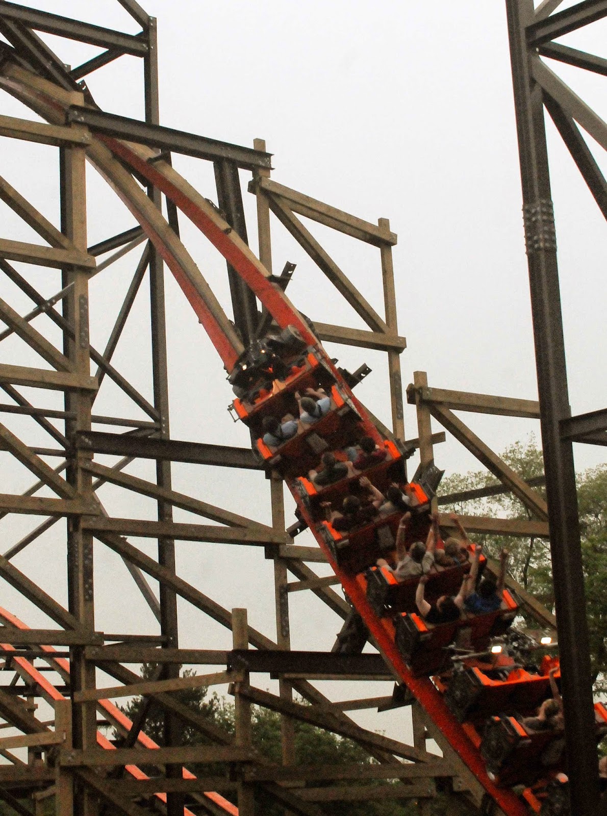 NewsPlusNotes: Scott And Carol Present - Goliath at Six Flags Great America