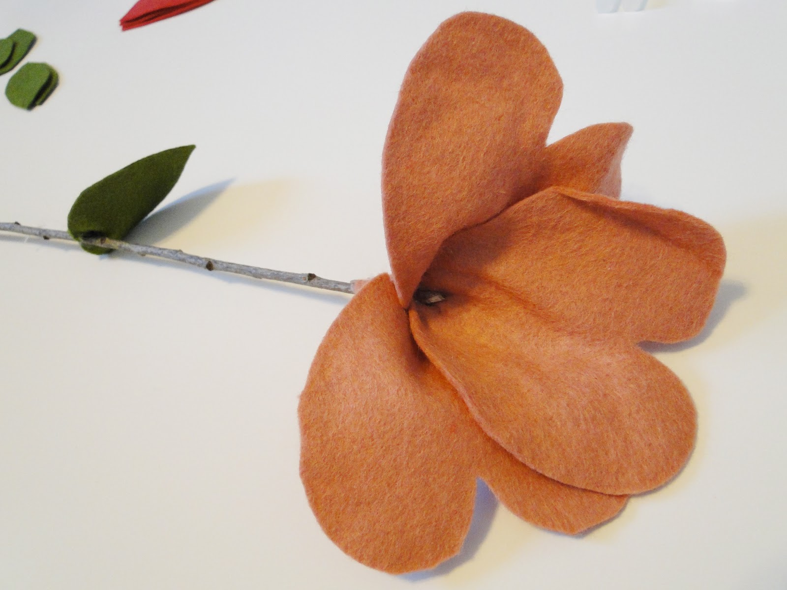 Pie N' the Sky: Fancy Felt Flower DIY
