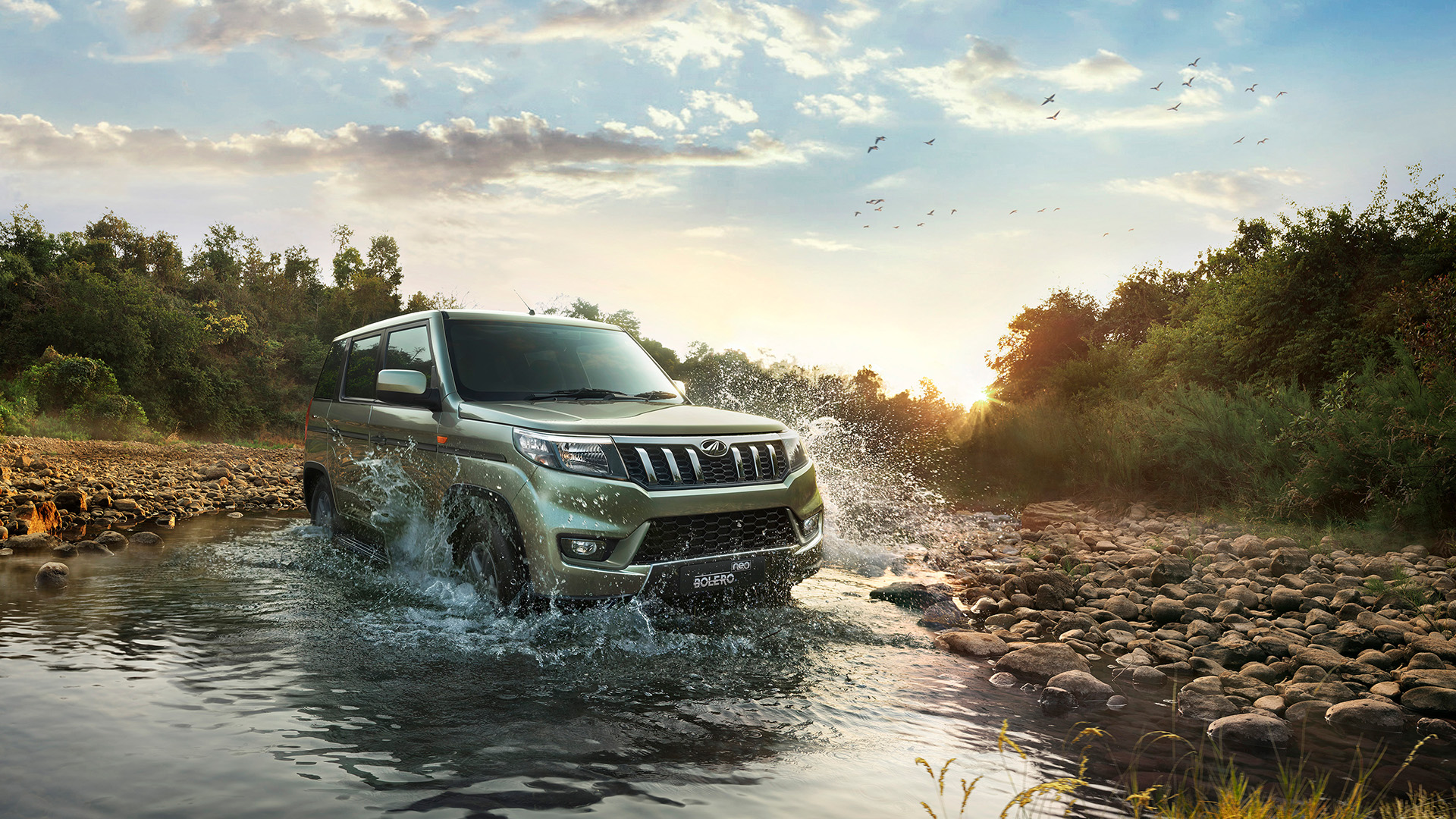 The new Mahindra Bolero Neo is better than the Regular Bolero? | Price ...