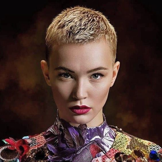 Pelo corto rapado 2020/2021