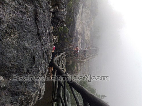 Foto Foto Keindahan Wisata Pintu Langit di China ng boranan ~ boranan
