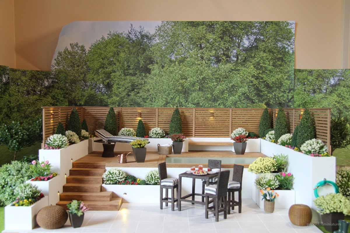 Backyard Patio Retreat: Cushions and Backdrops — Paper Doll Miniatures
