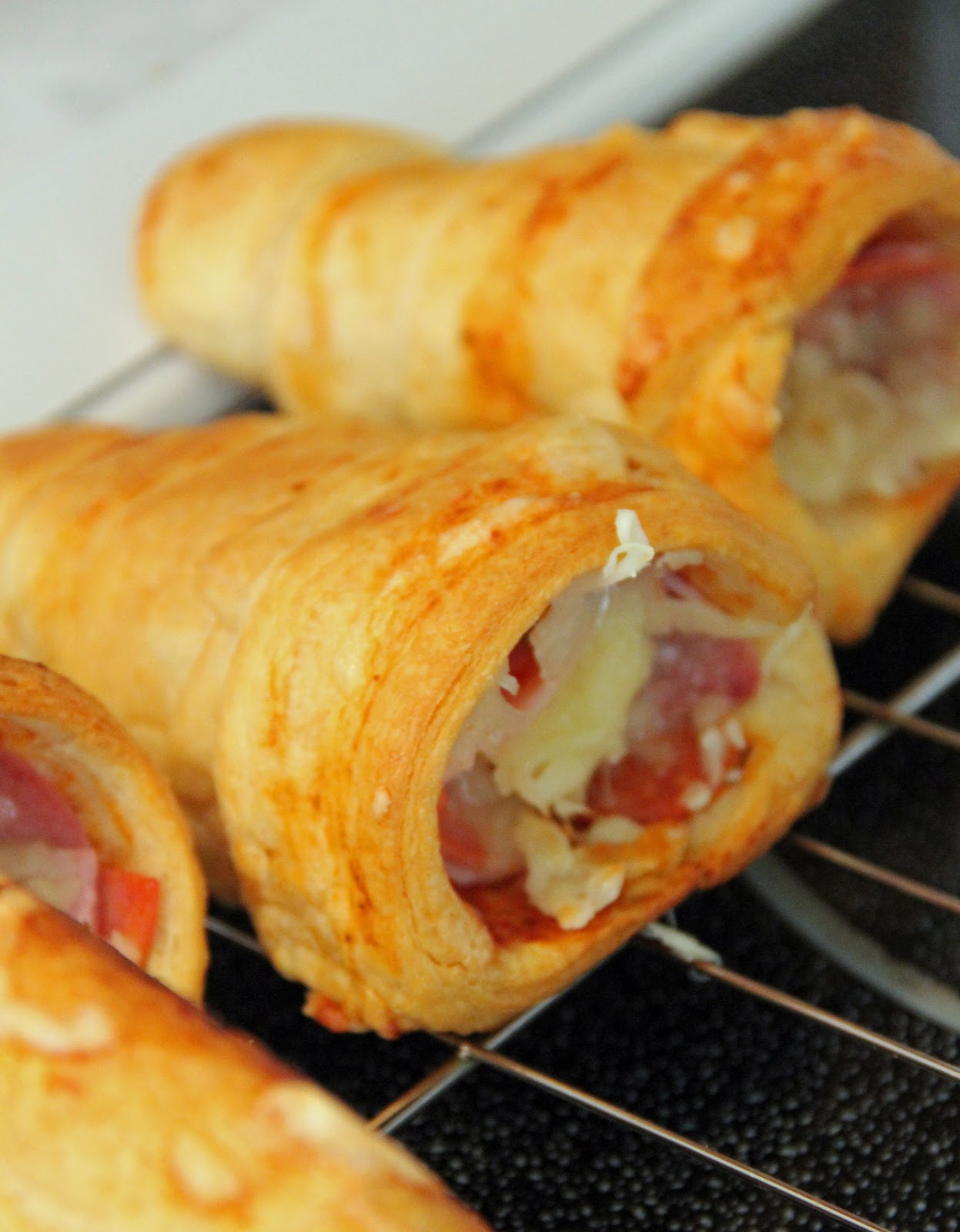 Jo and Sue: Pizza Cones