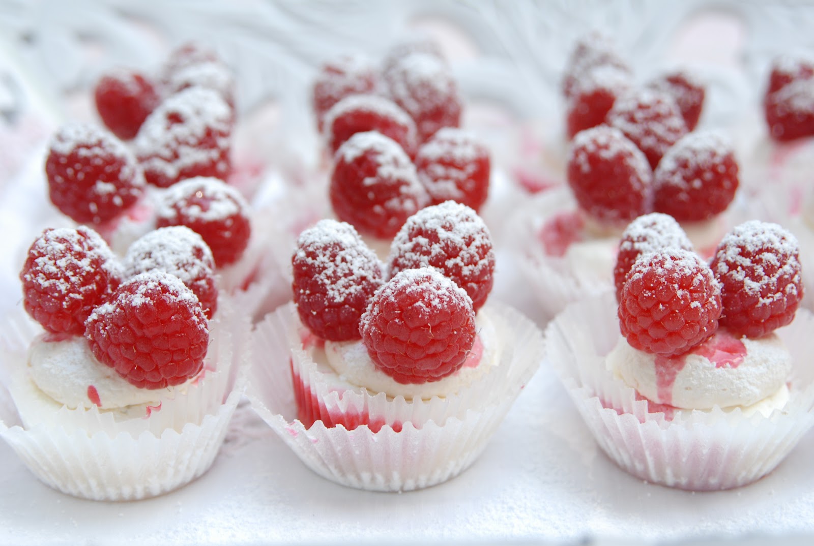 Pink Piccadilly Pastries: Mini Raspberry Pavlovas