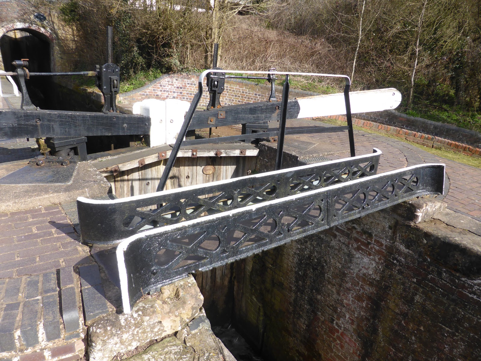 Narrowboat Chalkhill Blue - Locks: Locks: Staffordshire ...