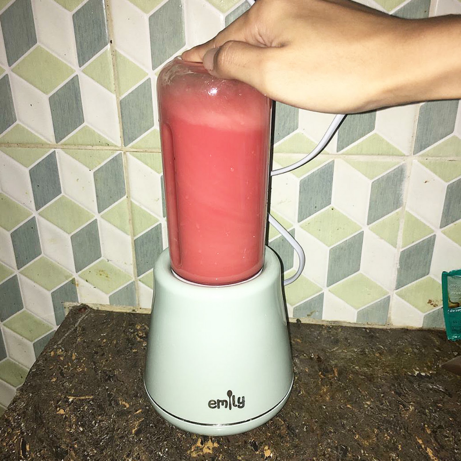 REVIEW : Emily Portable Blender