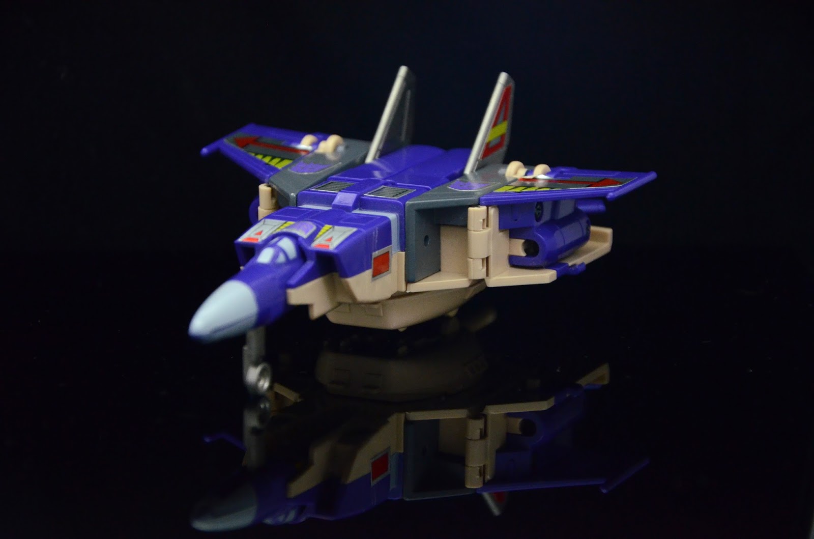 The Cave Collection: Transformers G1 Blitzwing