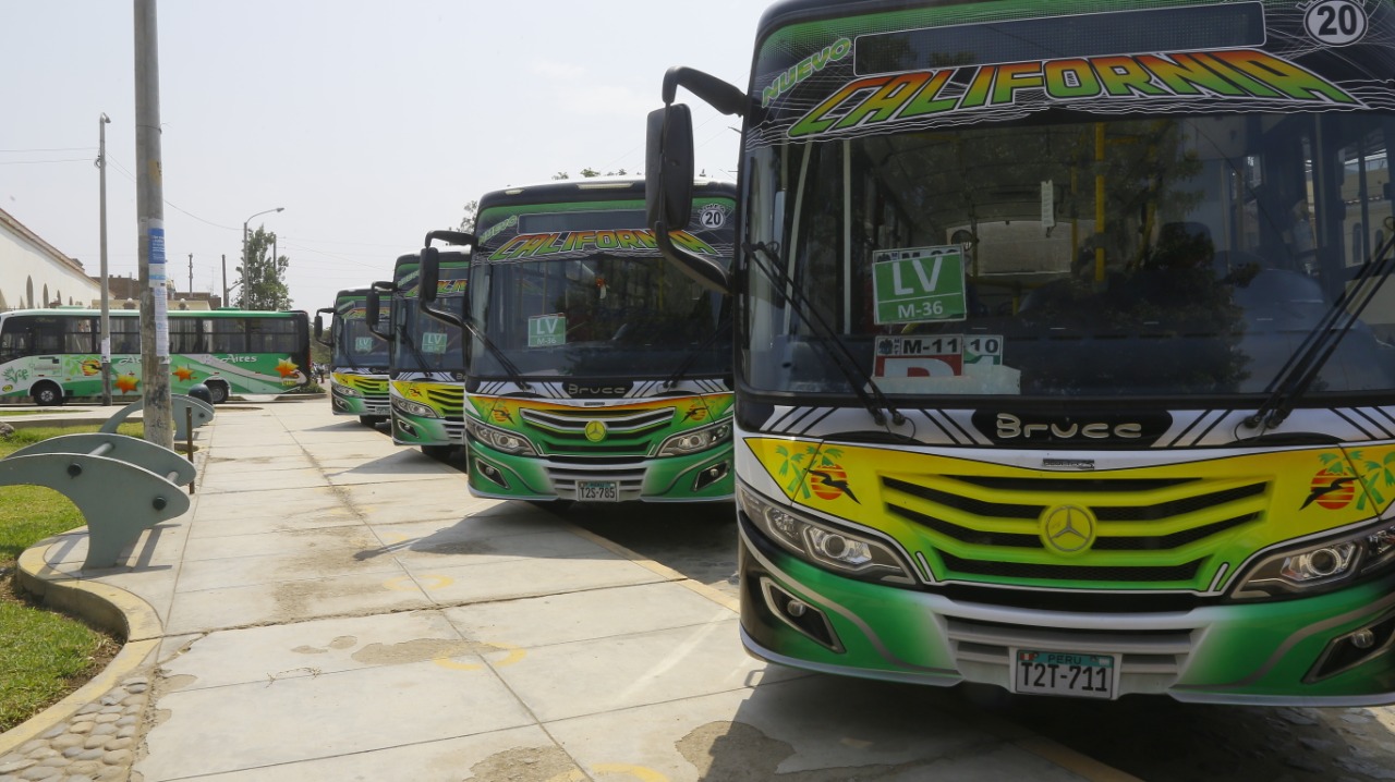 Línea de microbuses inició operaciones en Laredo - Noticias de Trujillo ...