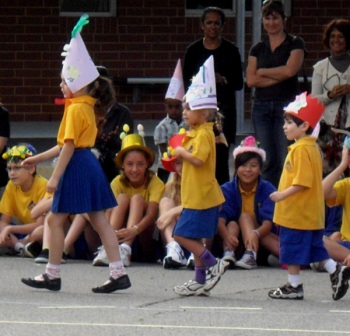 Adventures of the Home Run Swim Team: April 13th: Easter Hat Parade at ...