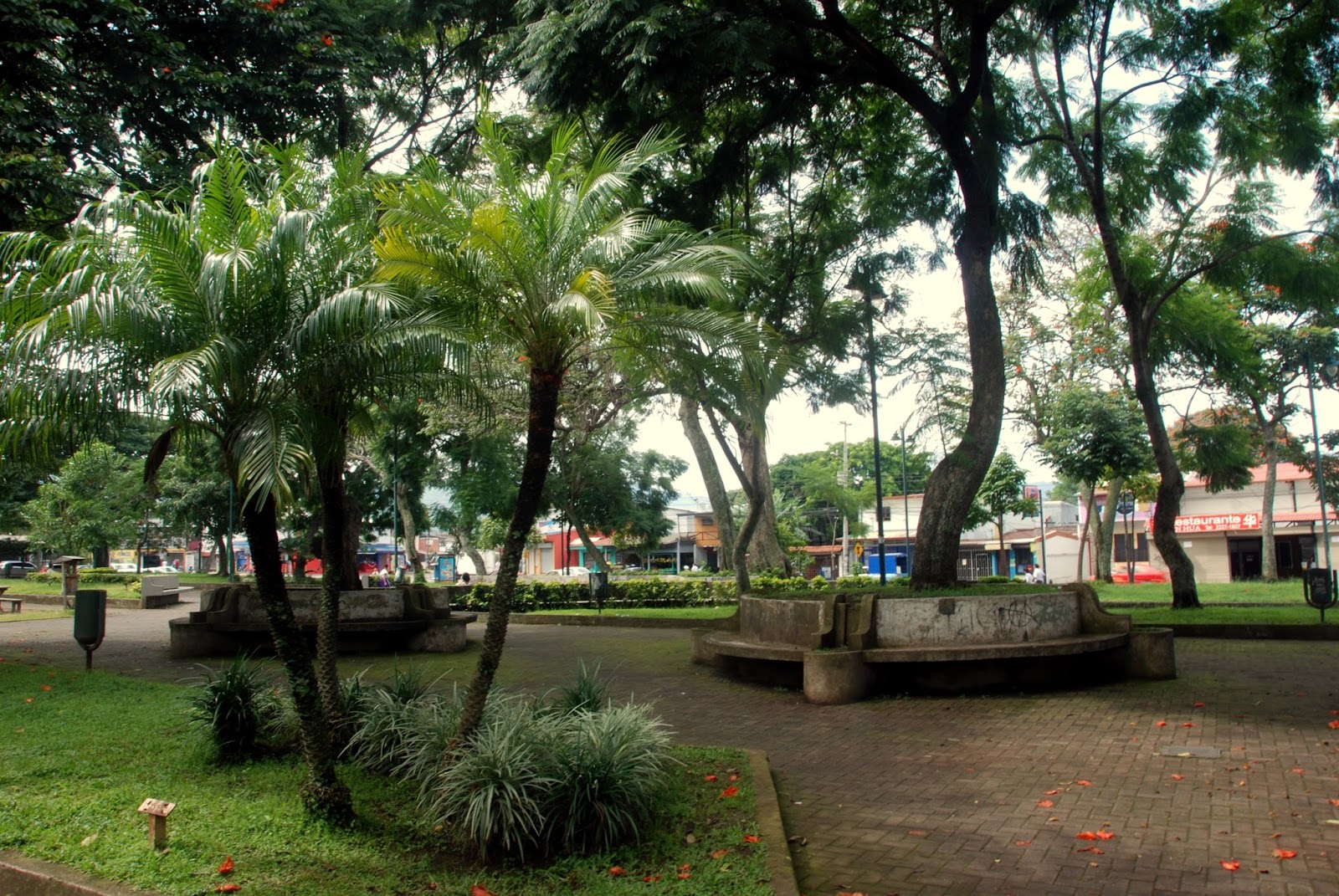 Viajes, cuentos e historietas: Parque República Dominicana, en San ...