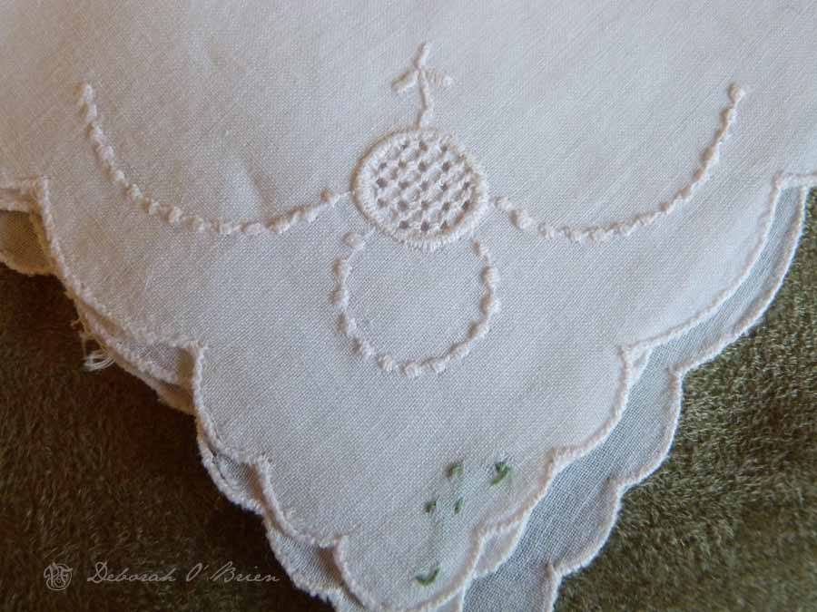 Country Ways and Cottage Days: Pretty Vintage Handkerchiefs