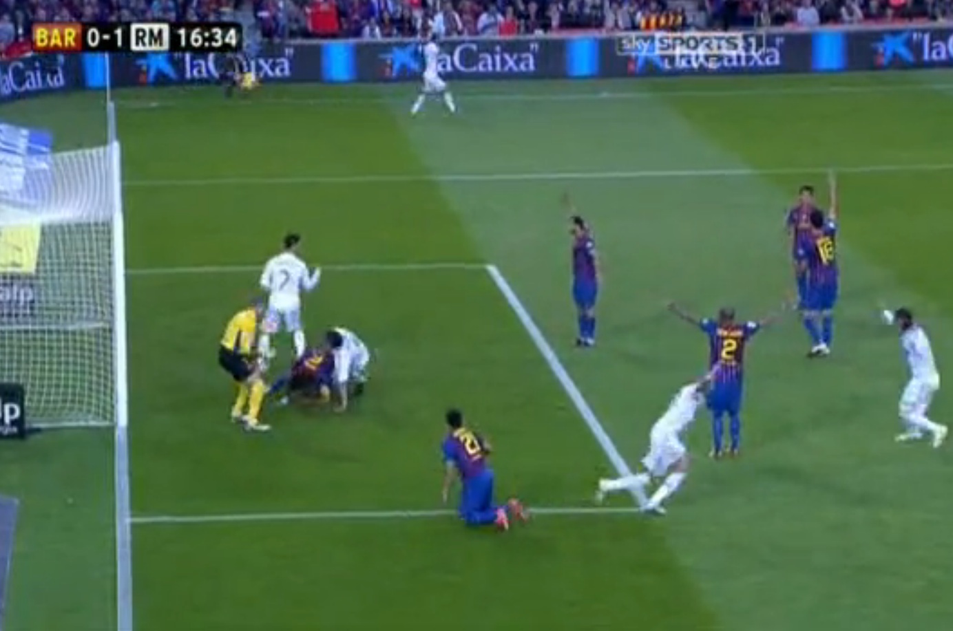 Hong Kong Referee: El Clásico April 2012 : Classic Offside Tragically ...