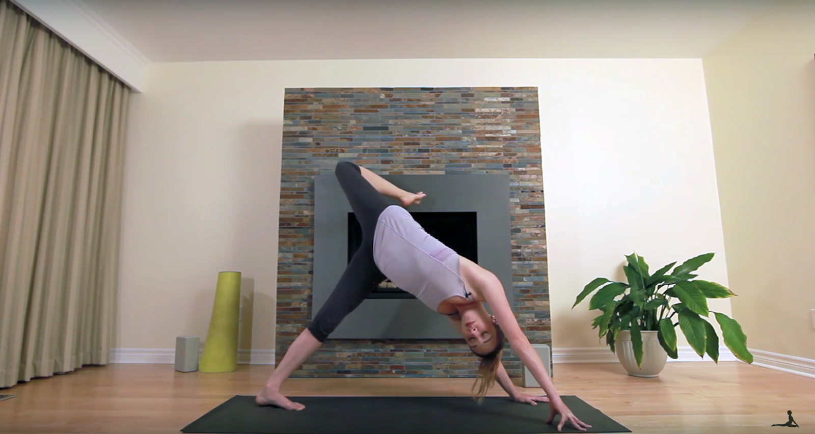 Yoga Side Body Stretch - 6 poses to target obliques, IT band and neck ...