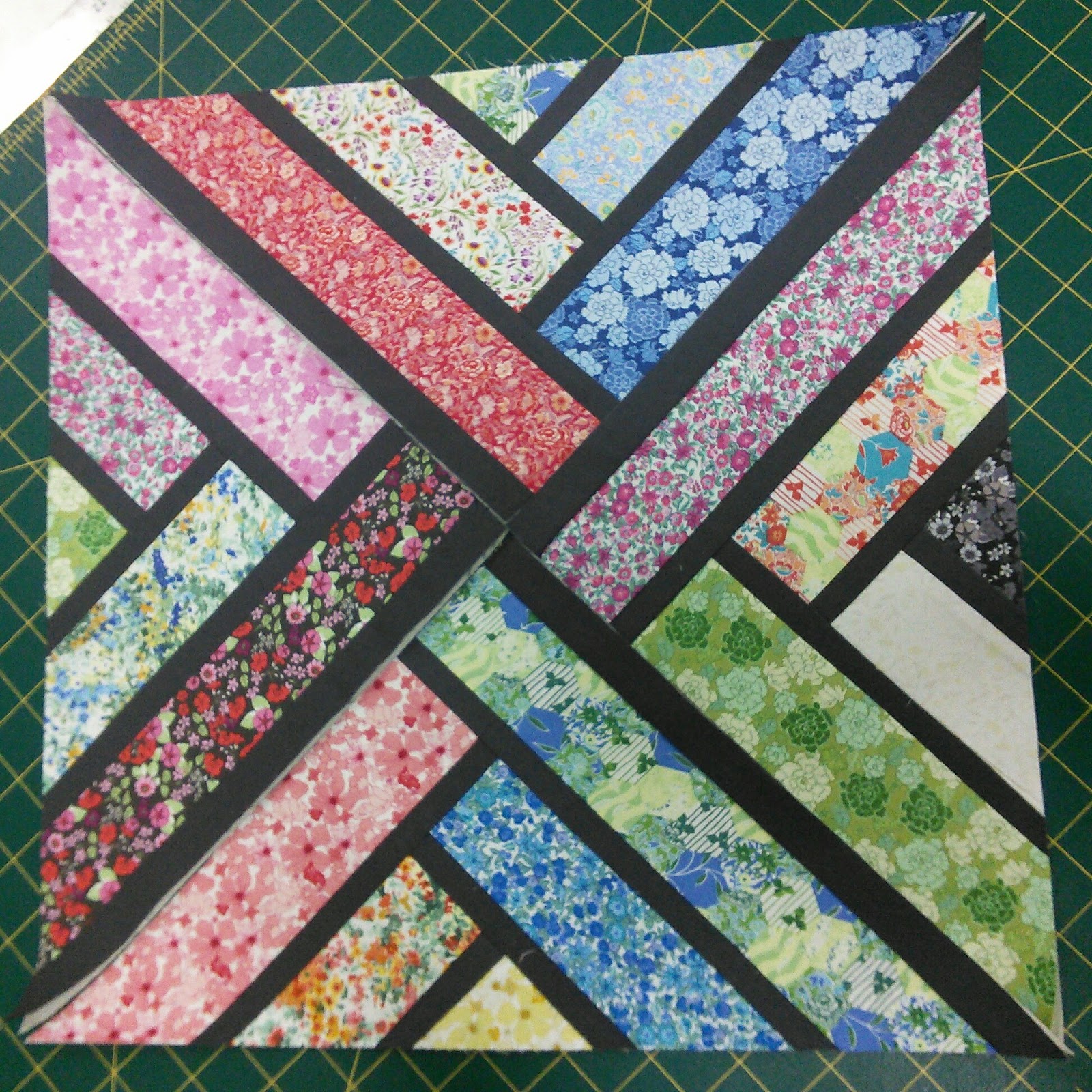 Cynthia's Creating Ark: Fractured Paintbox Quilt