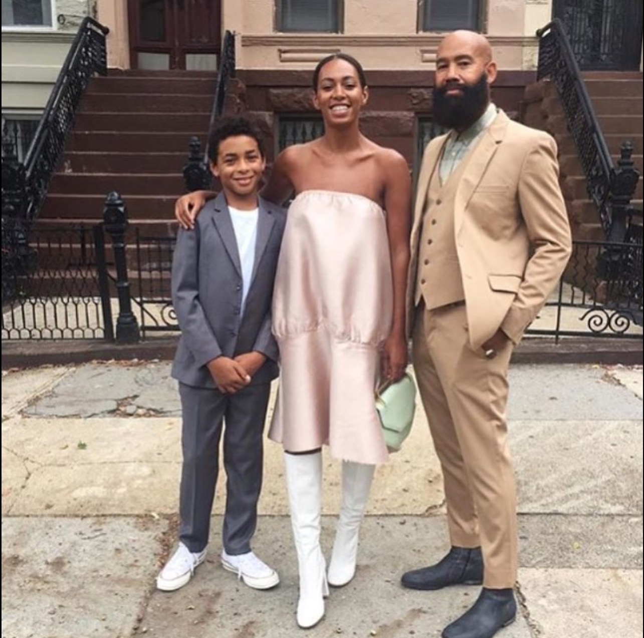 Welcome to Kyky's Blog: Cute Picture of Solange Knowles and Her Family