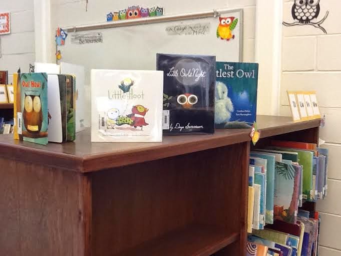 Outrageously Wild (or Wonderful) Librarian: Simple Book Displays "Sell ...