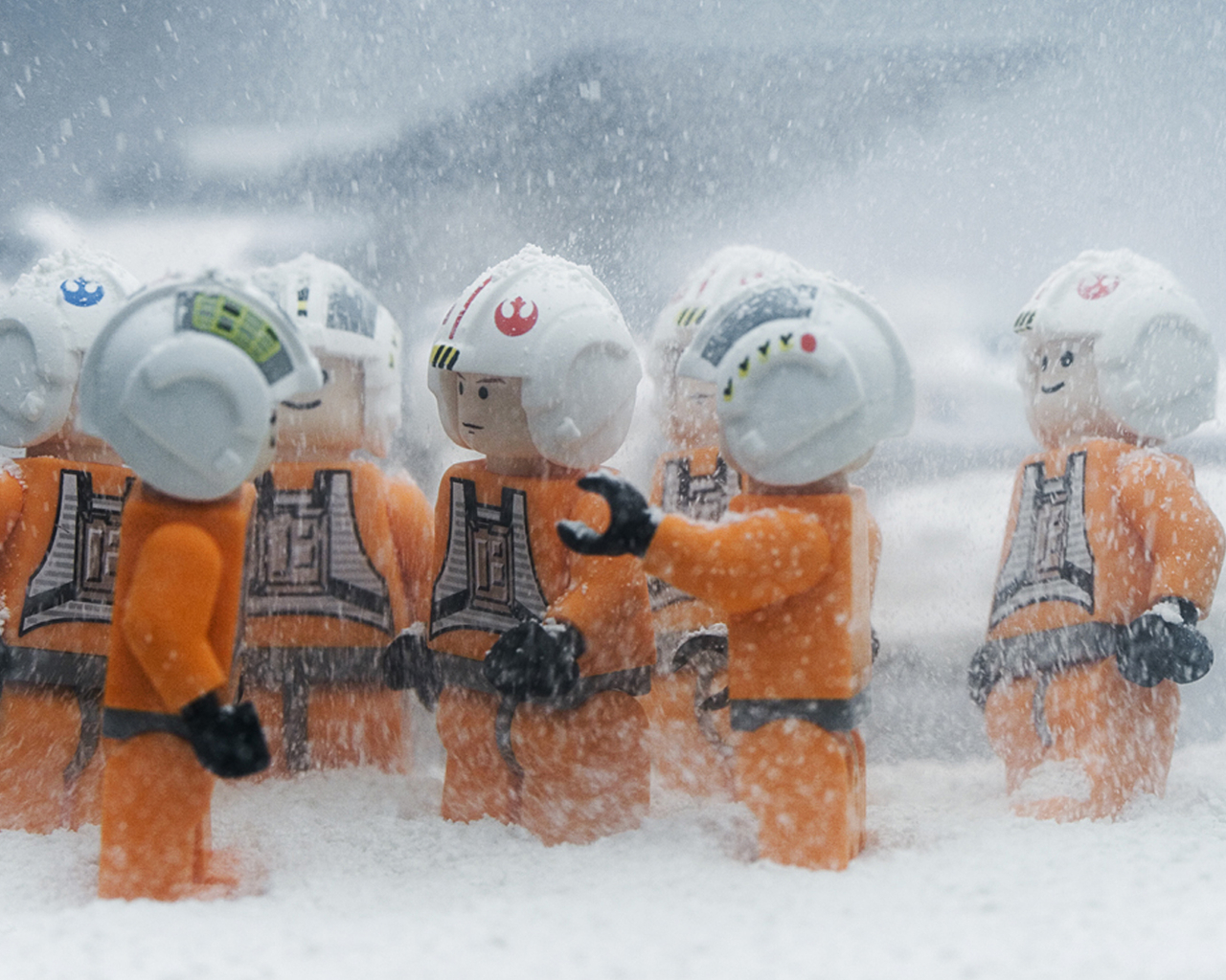 Wallpaper - Legoman in snow ~ Creative Lego