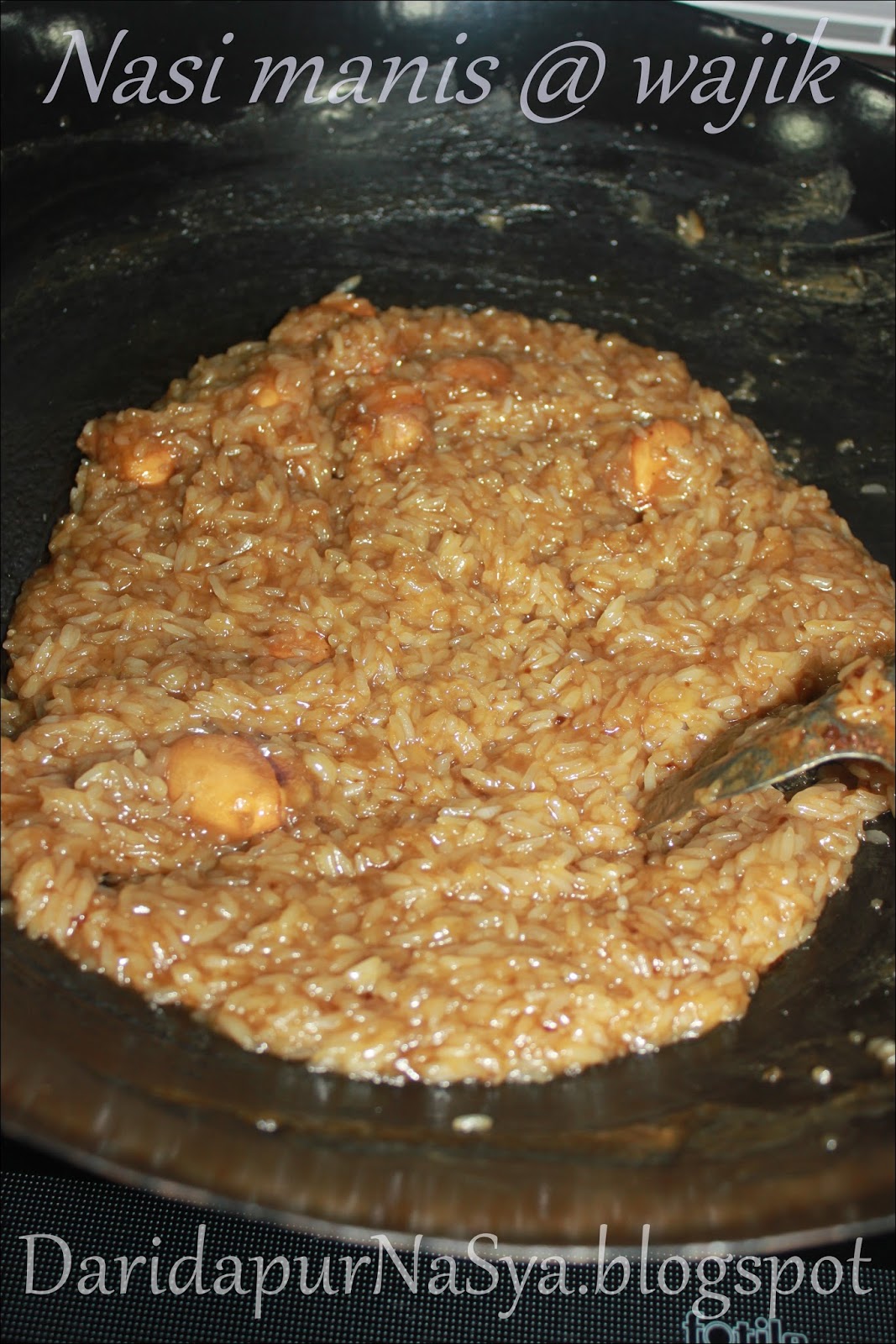 Dari Dapur NaSya: Nasi manis @ wajik