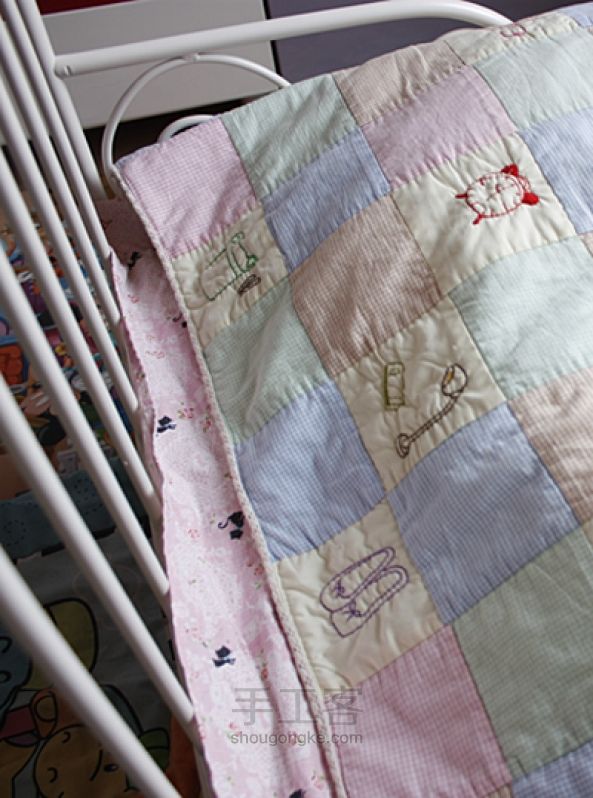 Patchwork Quilt with Embroidery. ~ DIY Tutorial Ideas!