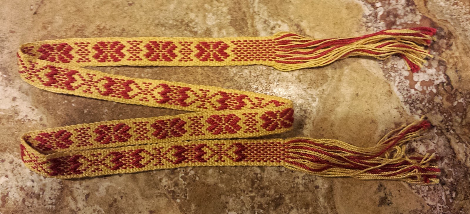 Weaving in Sangre del Sol: First Attempts at Baltic Style Pickup