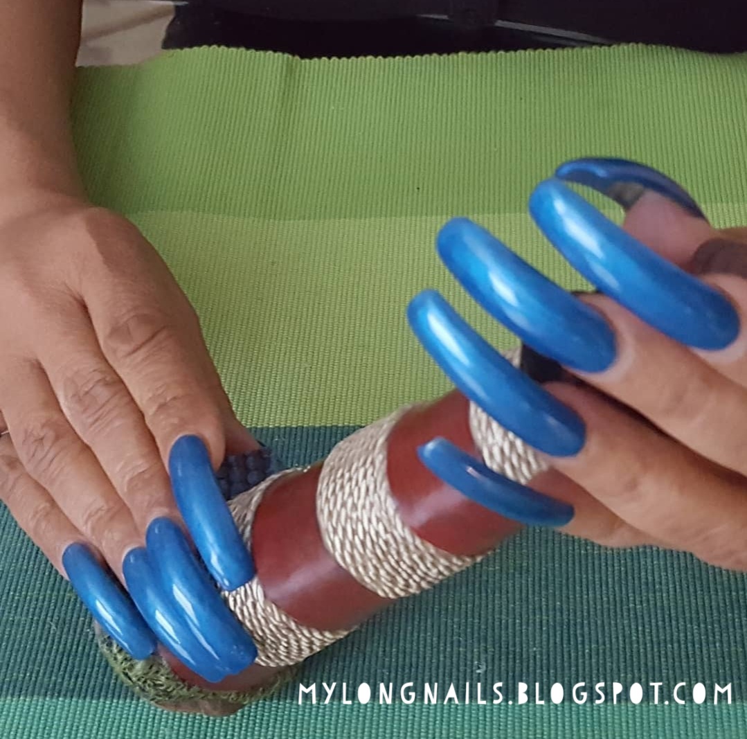 Long Nails: Denise(DLB)'s sexy long nails - 1
