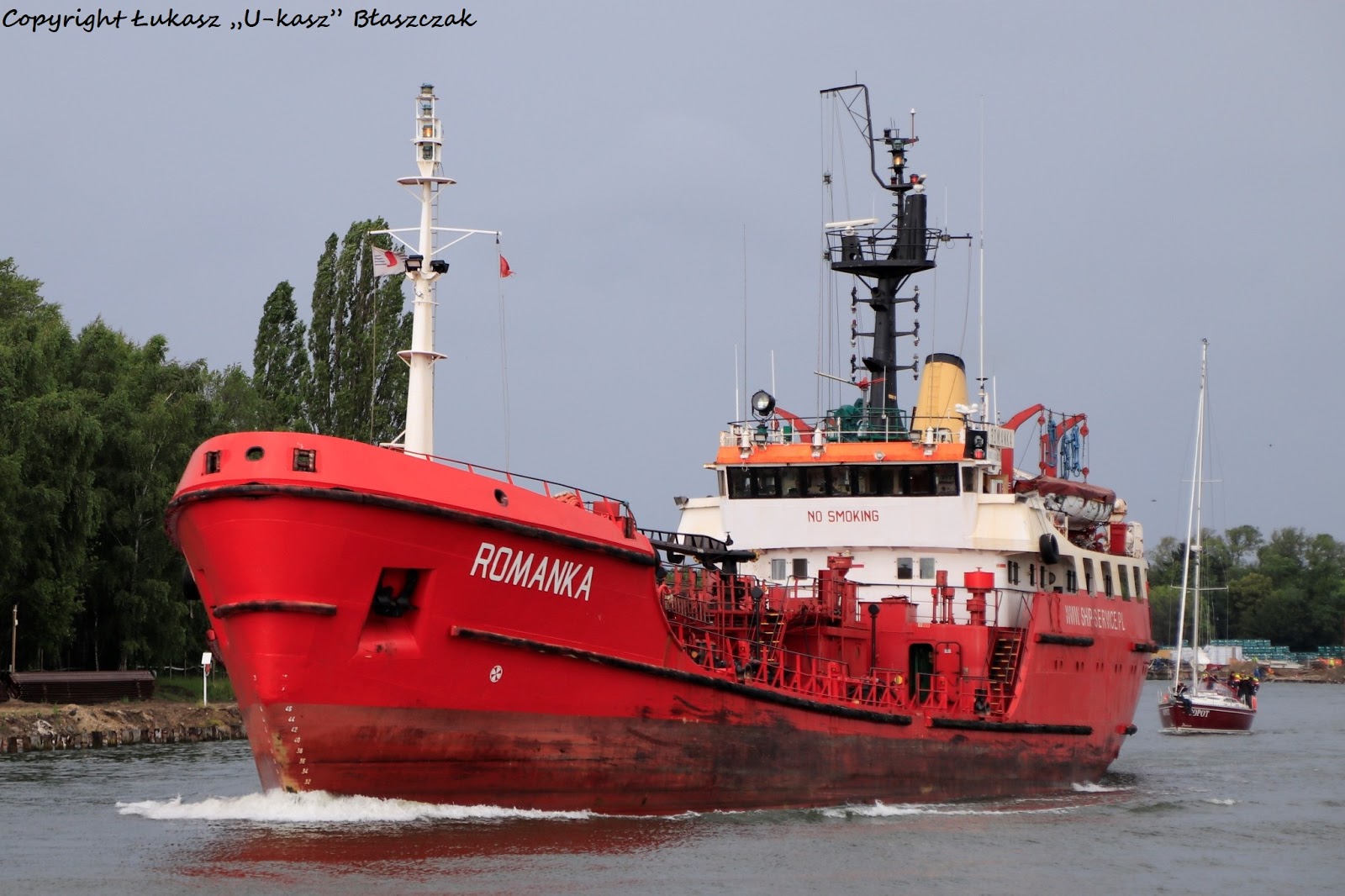 W obiektywie shipspottera czyli z migawką nad portową sadzawką: Z cyklu ...