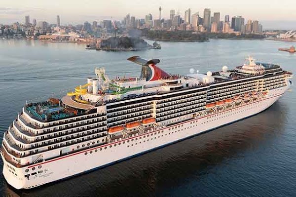 Kapal Pesiar Pertama Yang Ada Roller Coaster | Kang Sodikin Blog