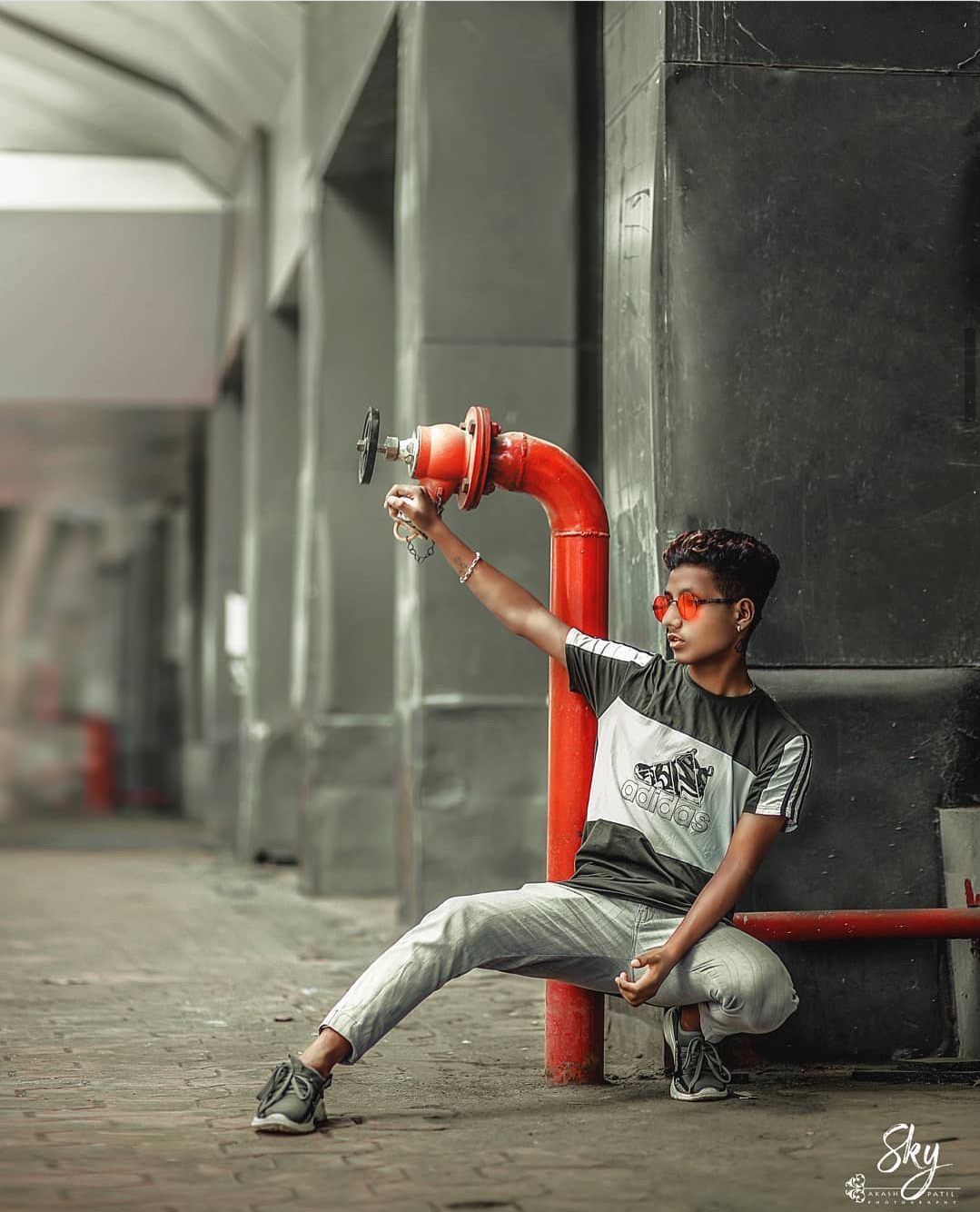 Top 12 photography pose for photo editing on Instagram