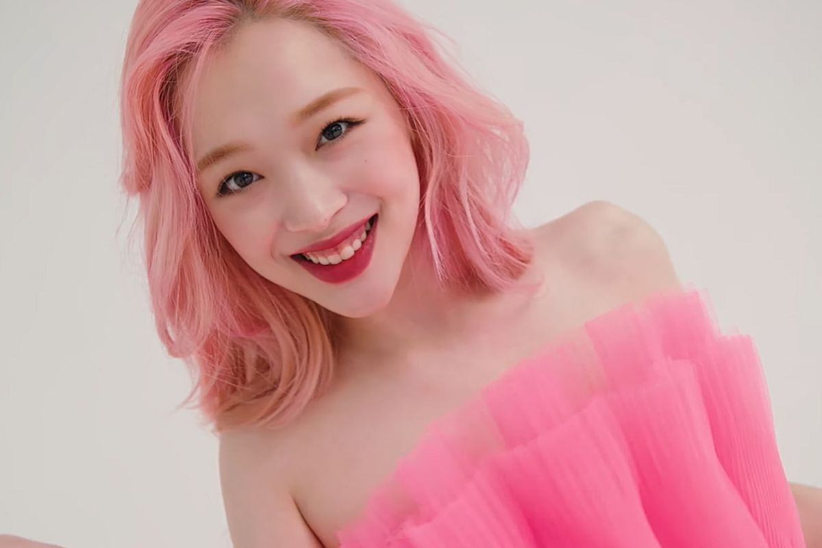 stenote: An Interview with Sulli