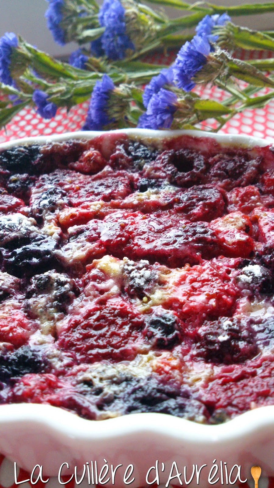 La Cuillère d'Aurélia: Clafoutis aux fruits rouges et à la pistache