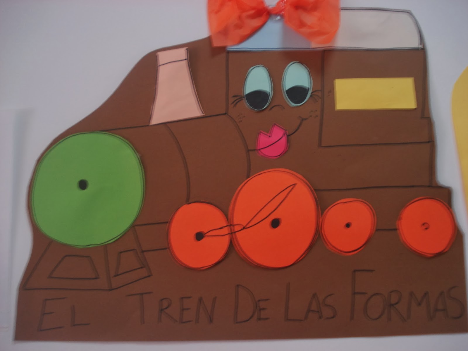 "Ángela y sus peques": El tren de las formas.