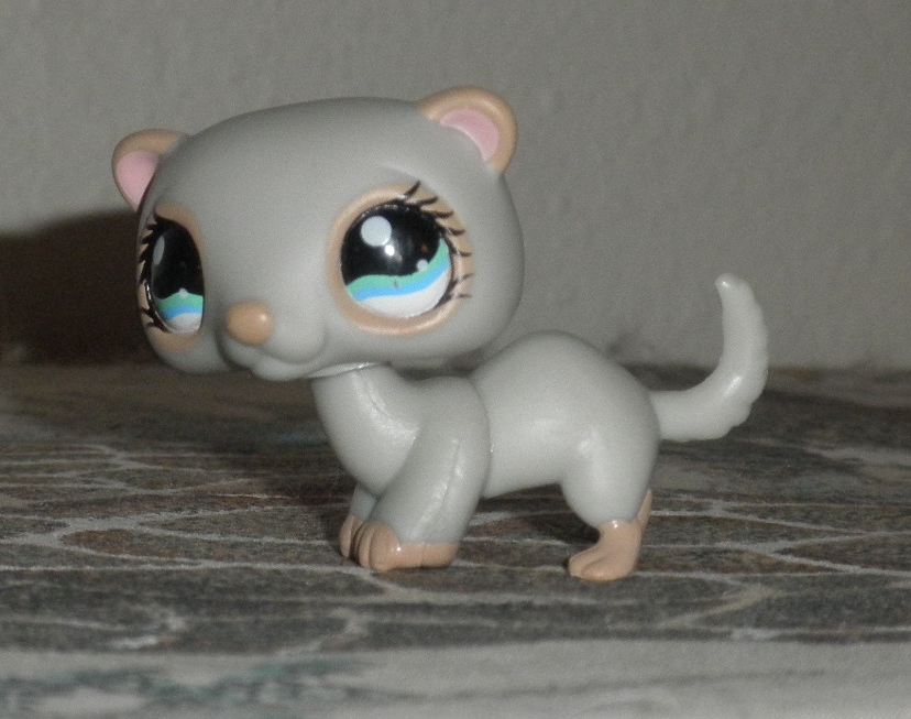 Collectomania: LPS Ferrets