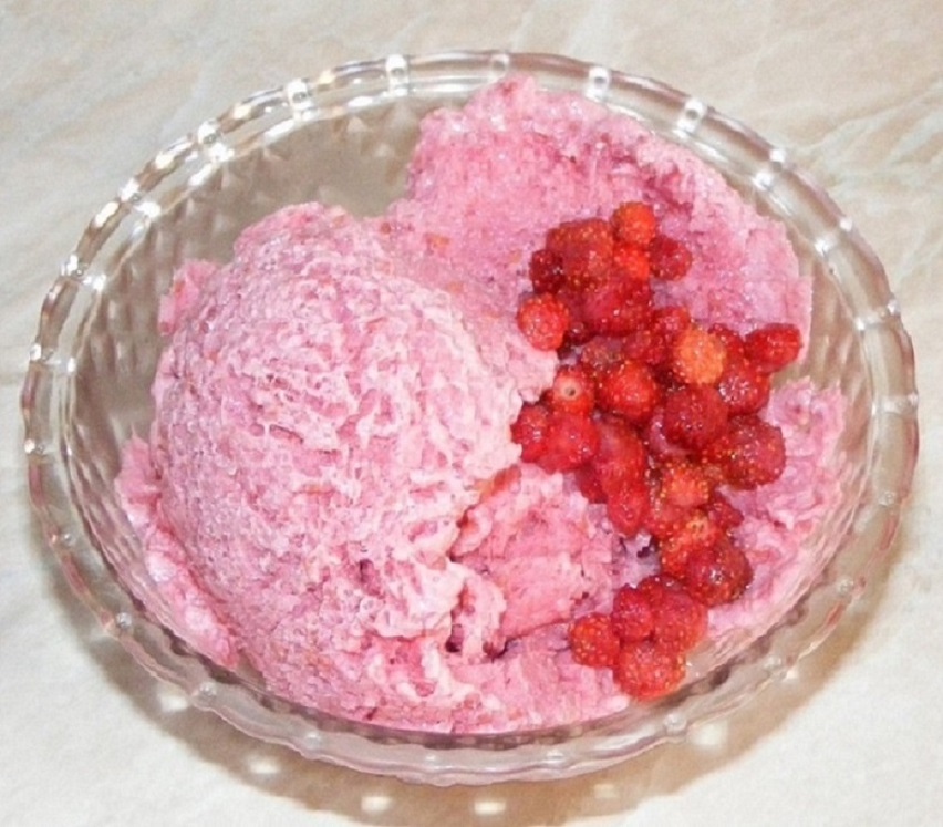 Inghetata de zmeura | Preparatedevis.ro