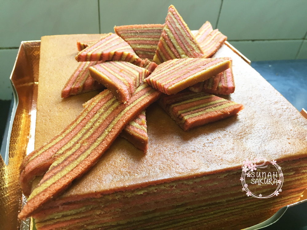 Wordless Wednesday: Kek Lapis Hantaran