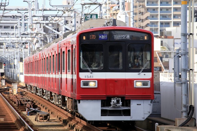 Tokyo Railway Labyrinth: Seven Crossroads on the Keikyu Line