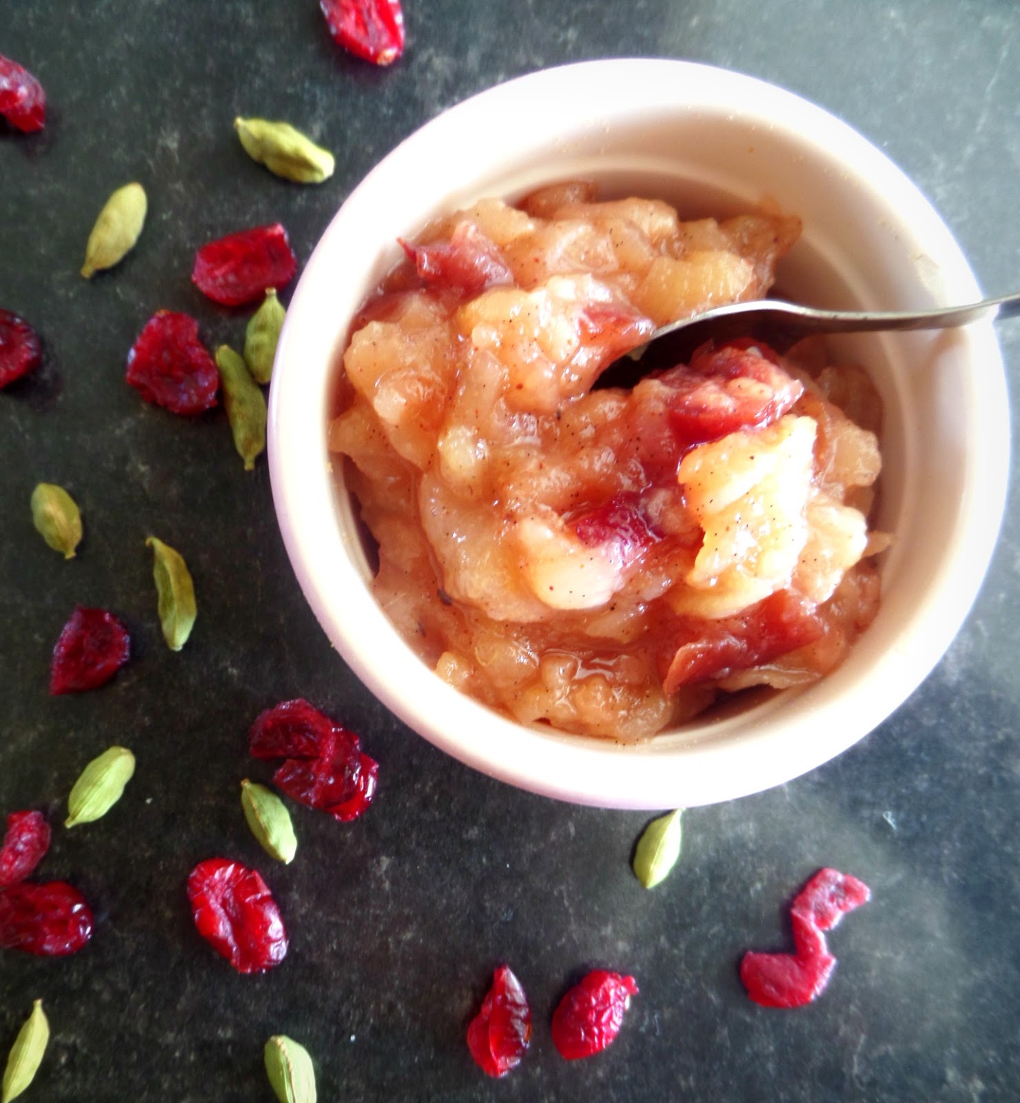 Spiced pear, apple and cranberry compote // Compote épicée poire, pomme ...