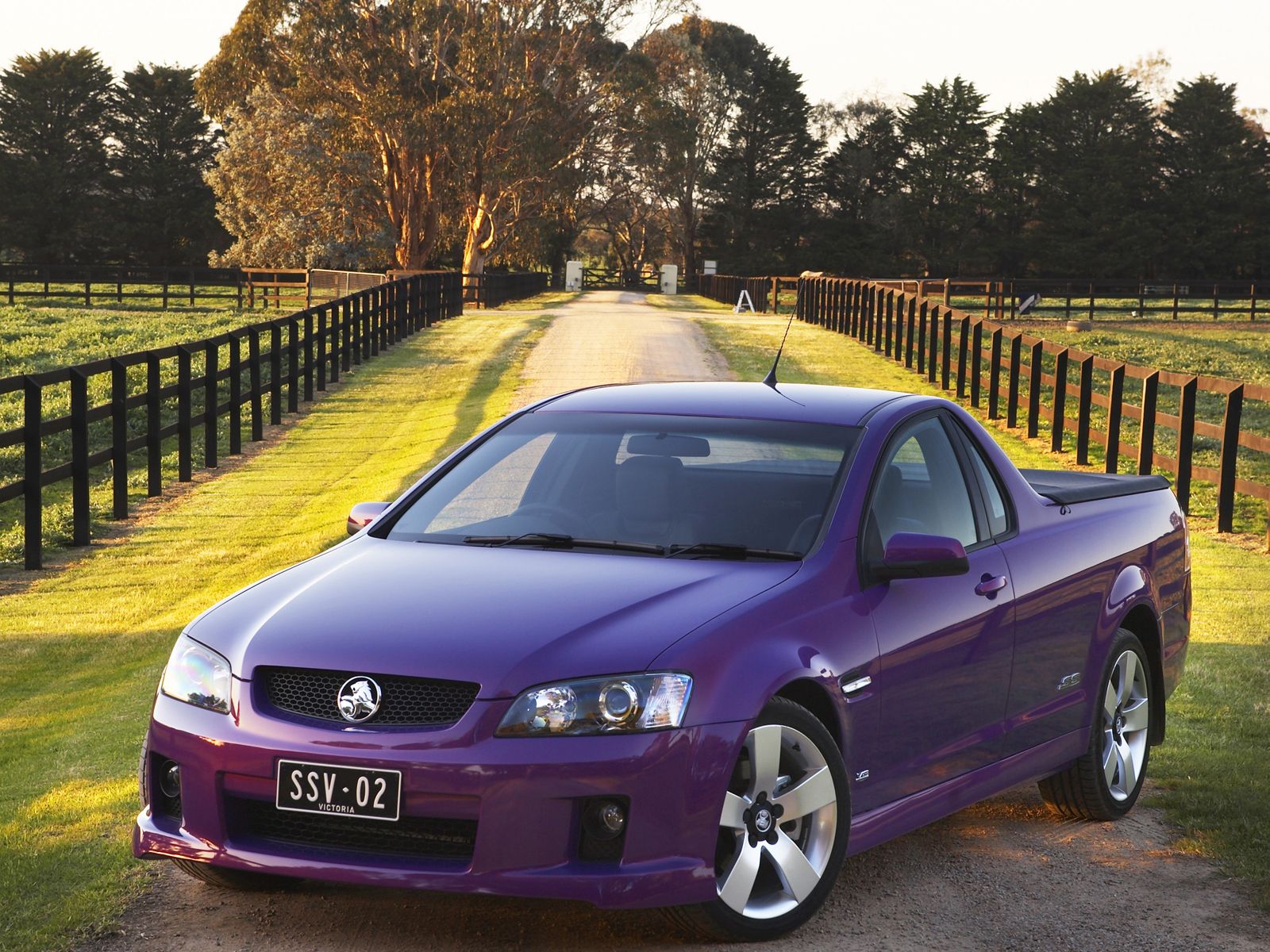 Car Pictures: Holden VE UTE