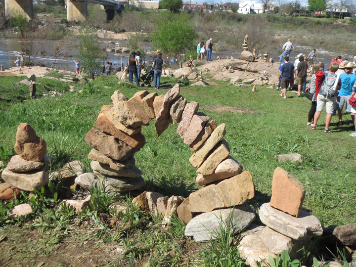 Mark & Teri's Travels: Rock Stacking Competition
