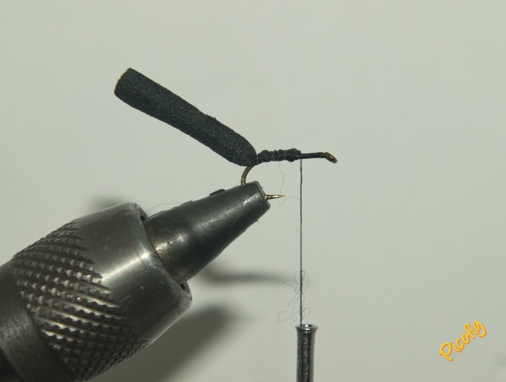 MONTAJES DE MOSCAS PASO A PASO DE PICOFLY: Hormiga alada (alua)