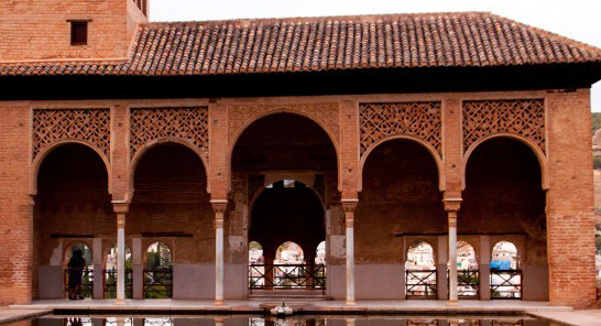 El Palacio del Partal de la Alhambra de Granada y el arte nazarí ...