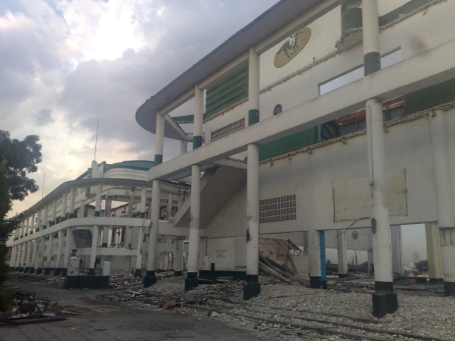 "The Oil Bomb Maker": "Memories of the old Santa Ana Park"