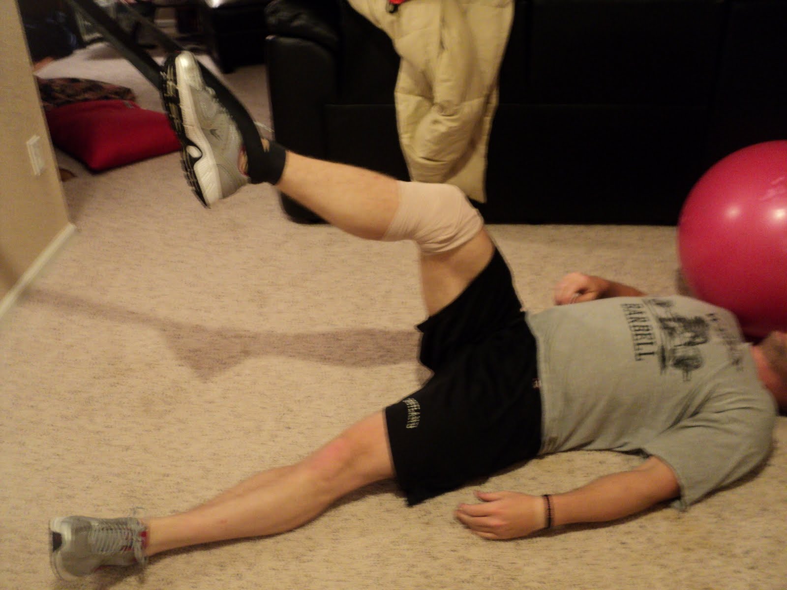 Unorthodox Fitness: Special knee traction/distraction/rehab article!
