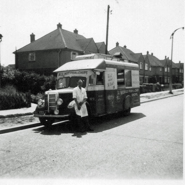 Wateringbury Remembered ~~ ~~: A1 Mobile Fish & Chip Van