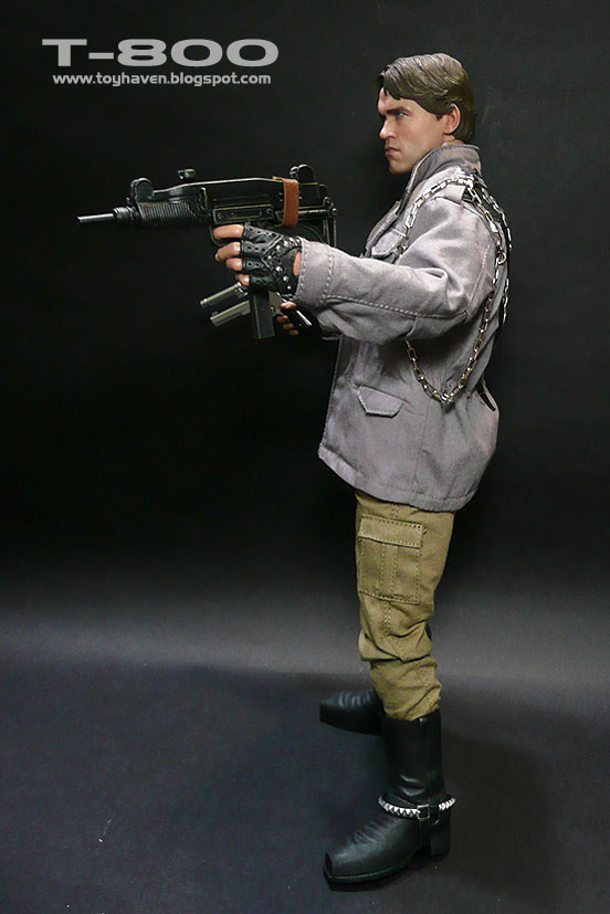 toyhaven: Hot Toys T-800 Terminator Figure (1984) REVIEW II