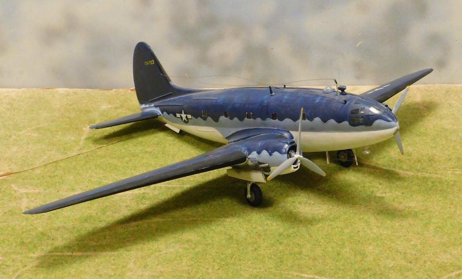 Happyscale-Modellbau: Curtiss C-46 Commando - Williams Brothers 1/72