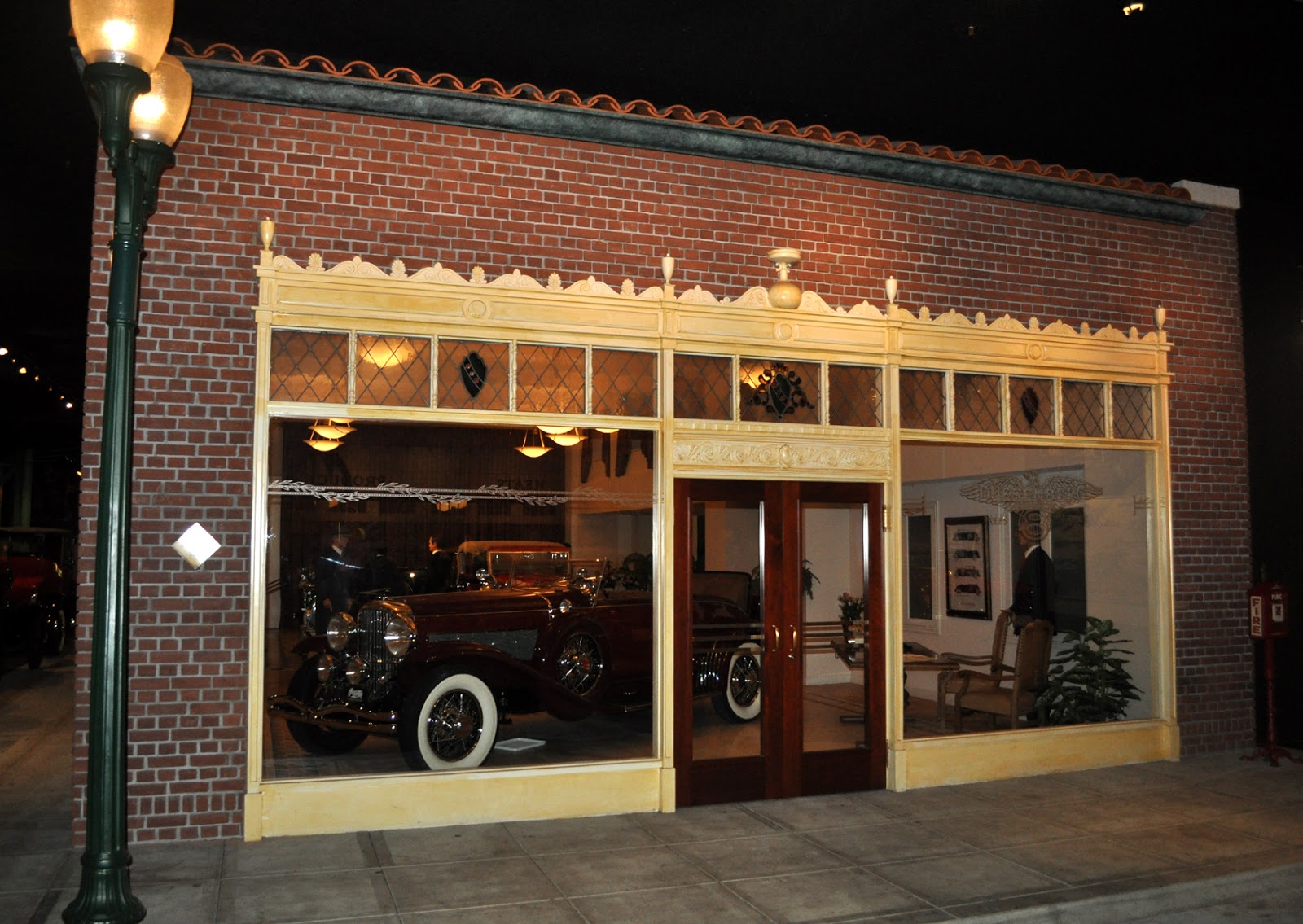 Just A Car Guy: what a 1930's Duesenburg car dealership showroom might ...