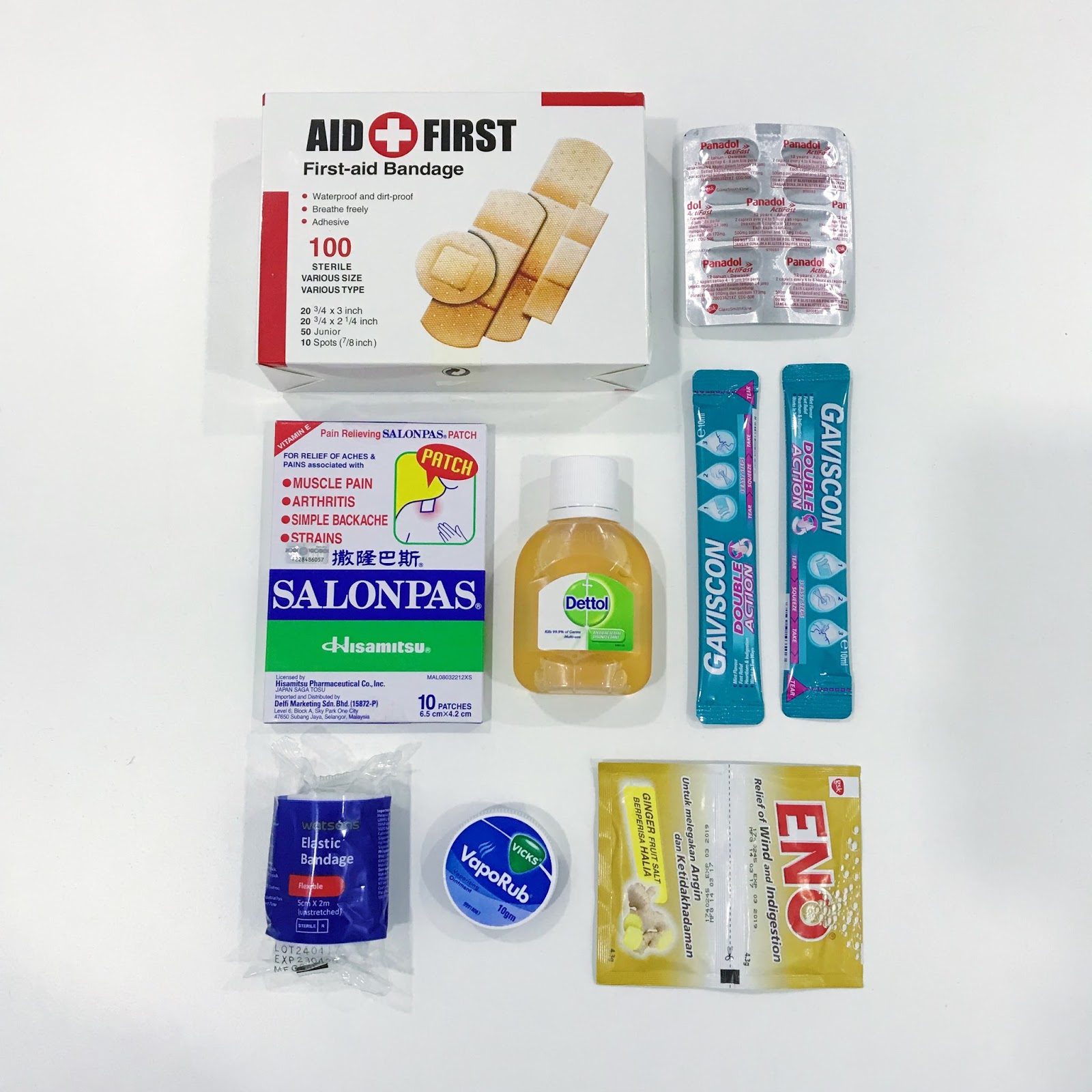 Hello Snuggland: DIY HOME FIRST AID KIT