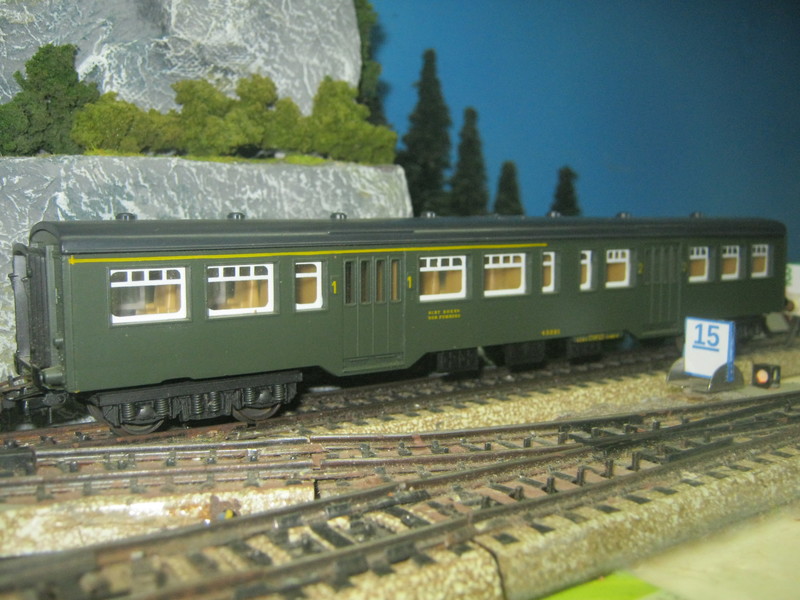 TRAIN LAYOUTS AND SMALL SCALE MODELS: HO - Voitures M2 SNCB Lima