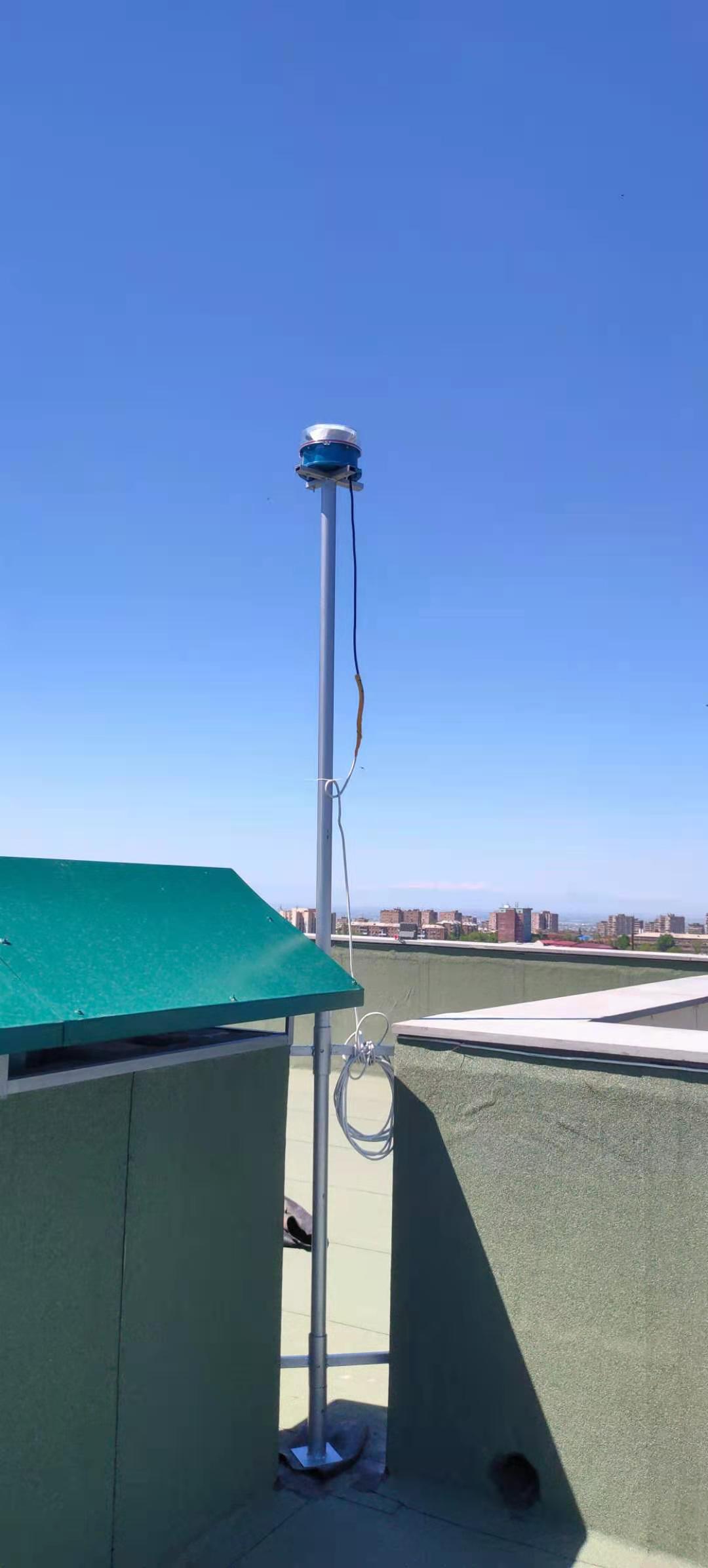 Medium Intensity type B Aviation obstruction warning light installation ...